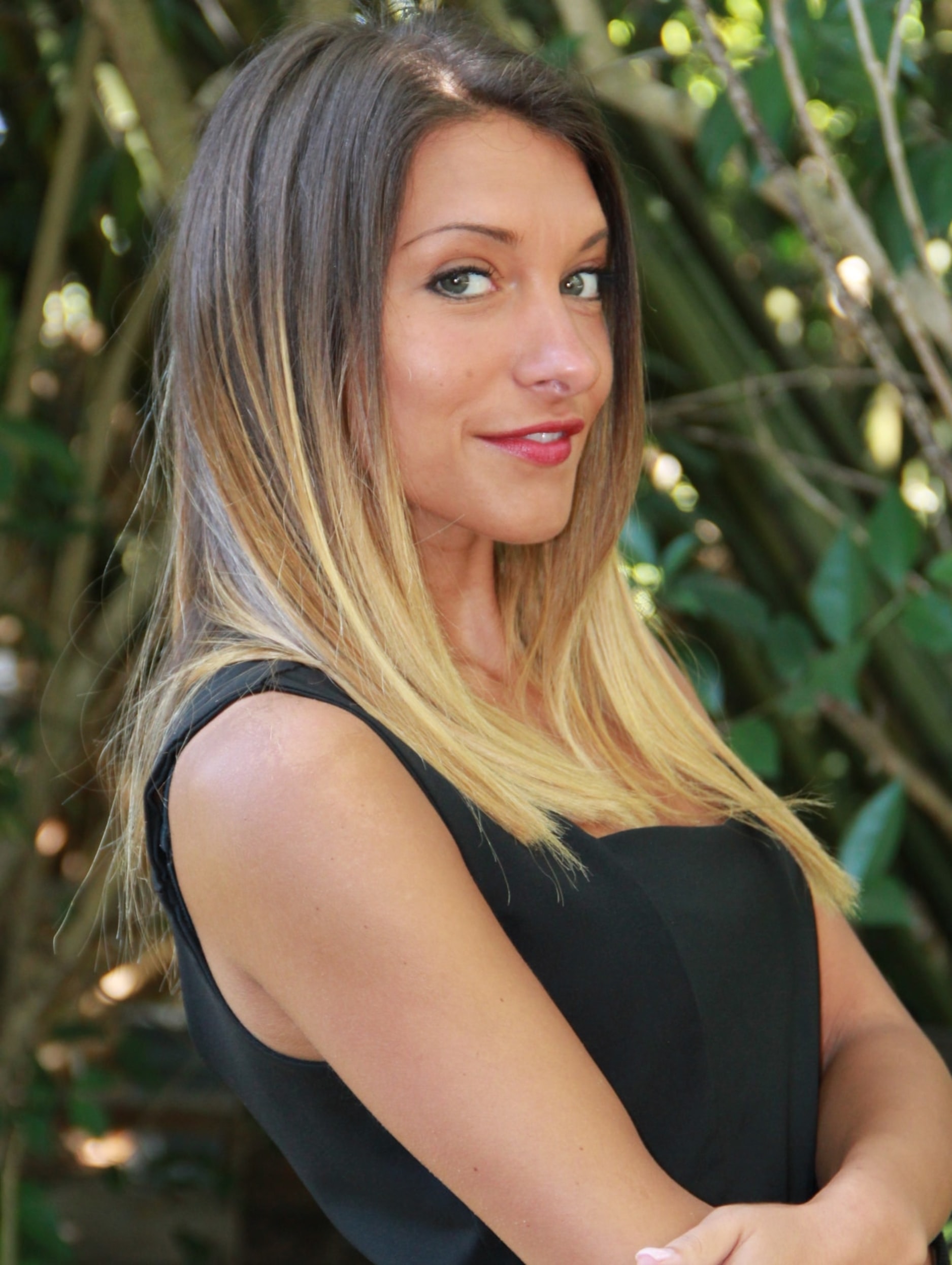 FantasyFlipFlop - Valentina - Sexy girls wearing flip-flops